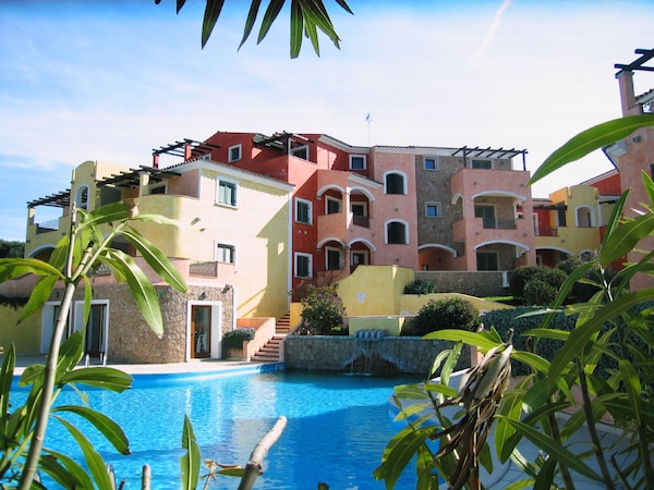 Le Residenze Con Piscina - Santa Teresa Gallura