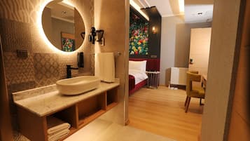Quarto Duplo Standard | 2 quartos, minibar, cofre no quarto, com decoração personalizada