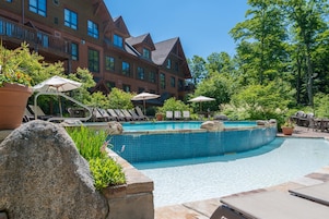 Piscina externa sazonal