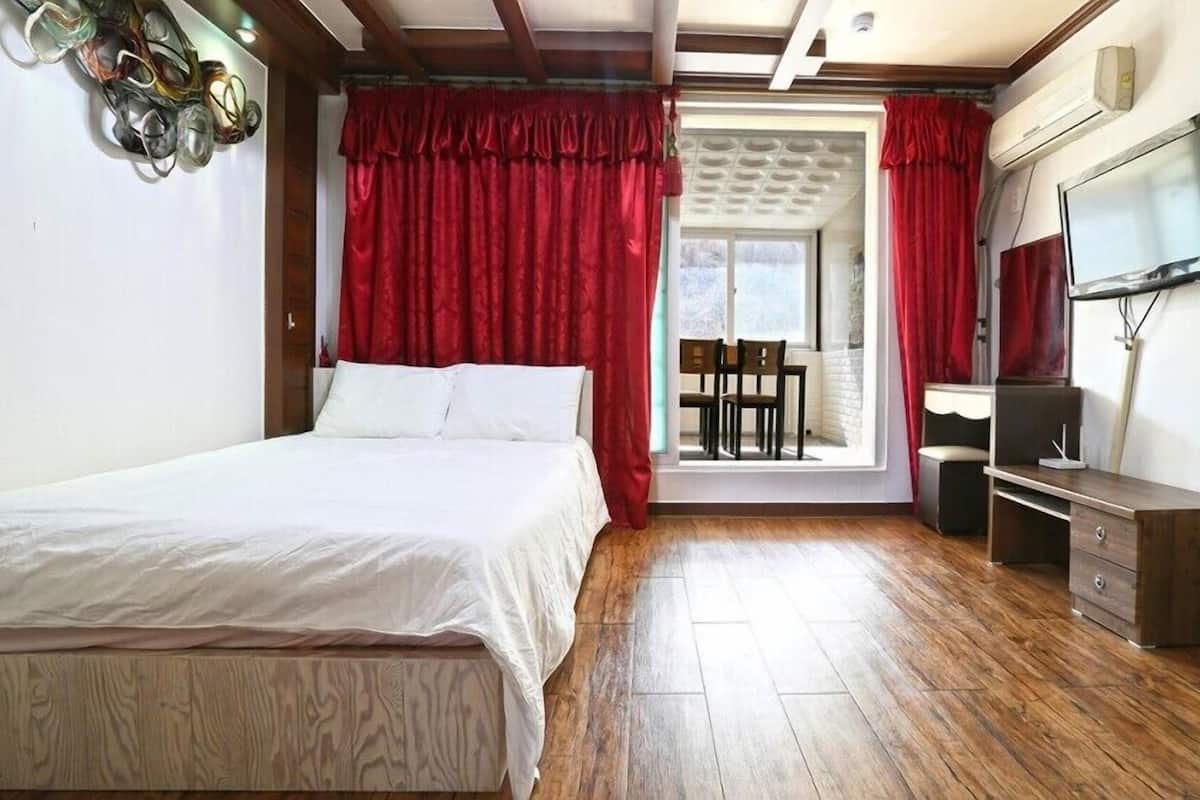 Wi-fi grátis, roupa de cama fornecida