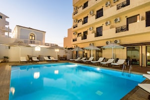 Piscina externa sazonal