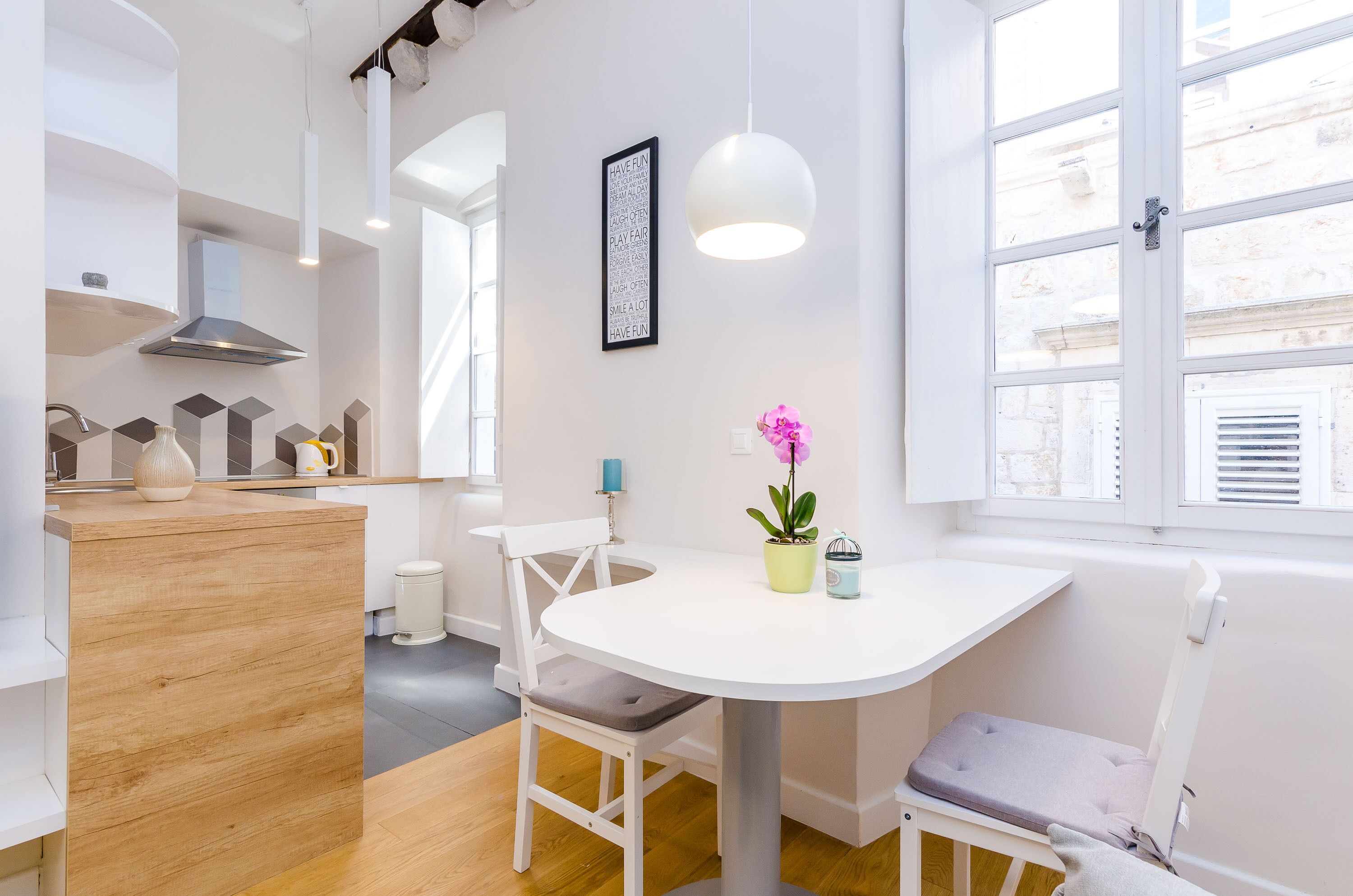 Estúdio (Studio Apartment) | Sala de jantar