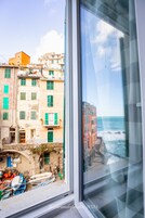 Apartamento família, vista para o mar (Aquarium 2) | Roupas de cama antialérgicas, edredons de pluma, cofres nos quartos