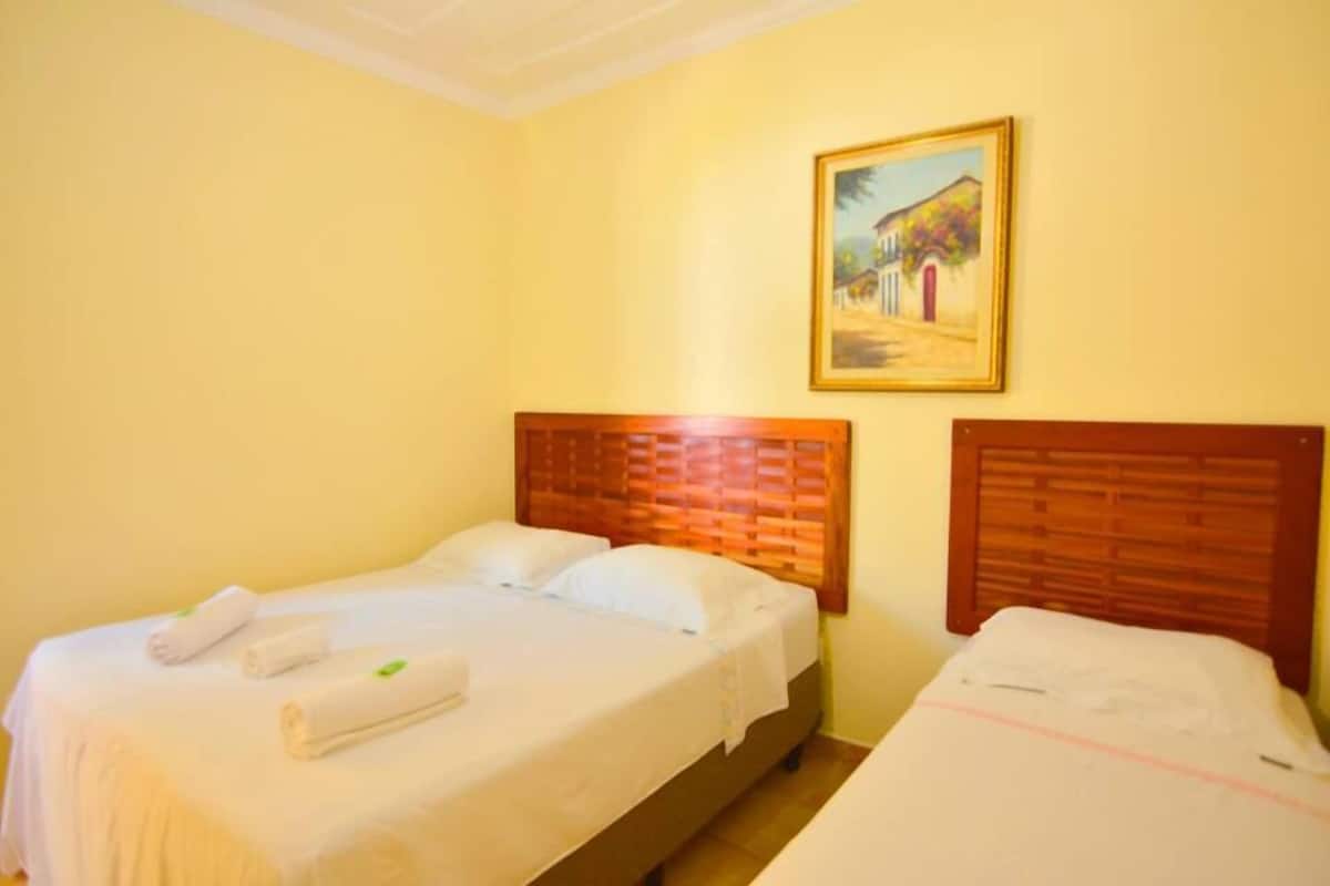 Cofre no quarto, Wi-fi grátis, roupa de cama fornecida