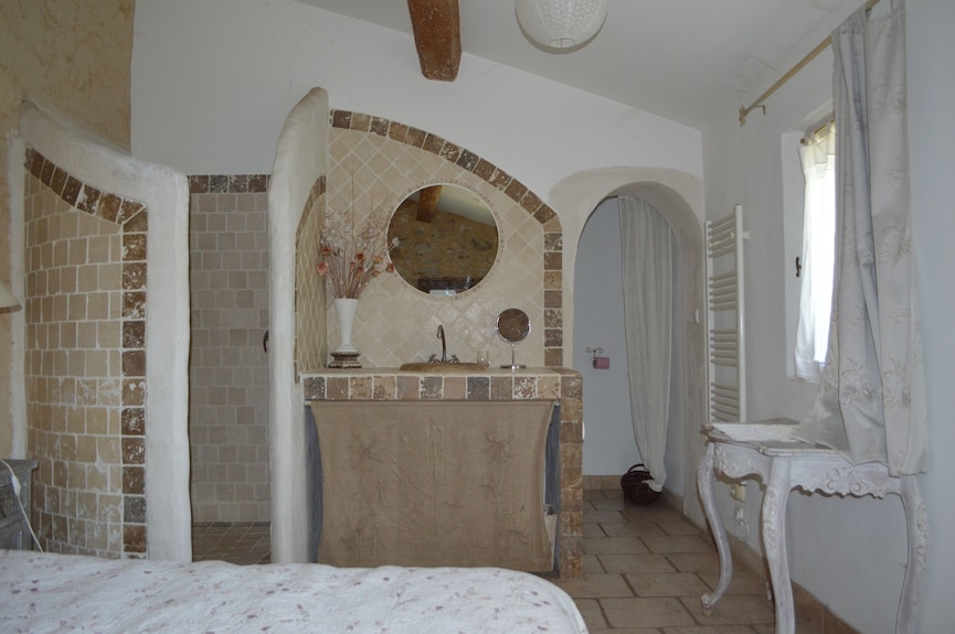 Mas Delgado, In The Heart Of The Luberon, At The Foot Of Mont Ventoux. - Vaucluse