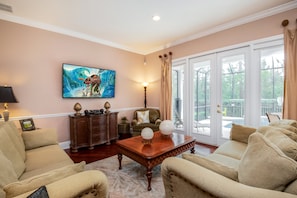 Vila (7704LL Ultimate Reunion Home) | Sala de estar | Smart TV