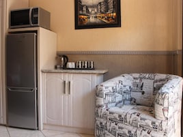 Suite-Estúdio Lua de Mel | Kitchenette privada | Uma chaleira elétrica 