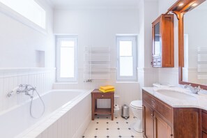 Apartamento Familiar (incl. 95 EUR cleaning fee) | Casa de banho | Papel higiénico 