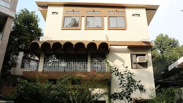 Fachada da propriedade