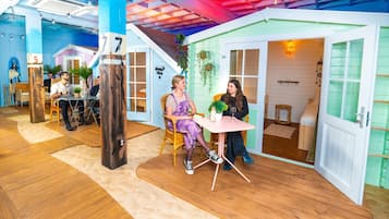 At the Beach (Ground floor or first floor) | 1 quarto, individualmente decorados, individualmente mobiliados