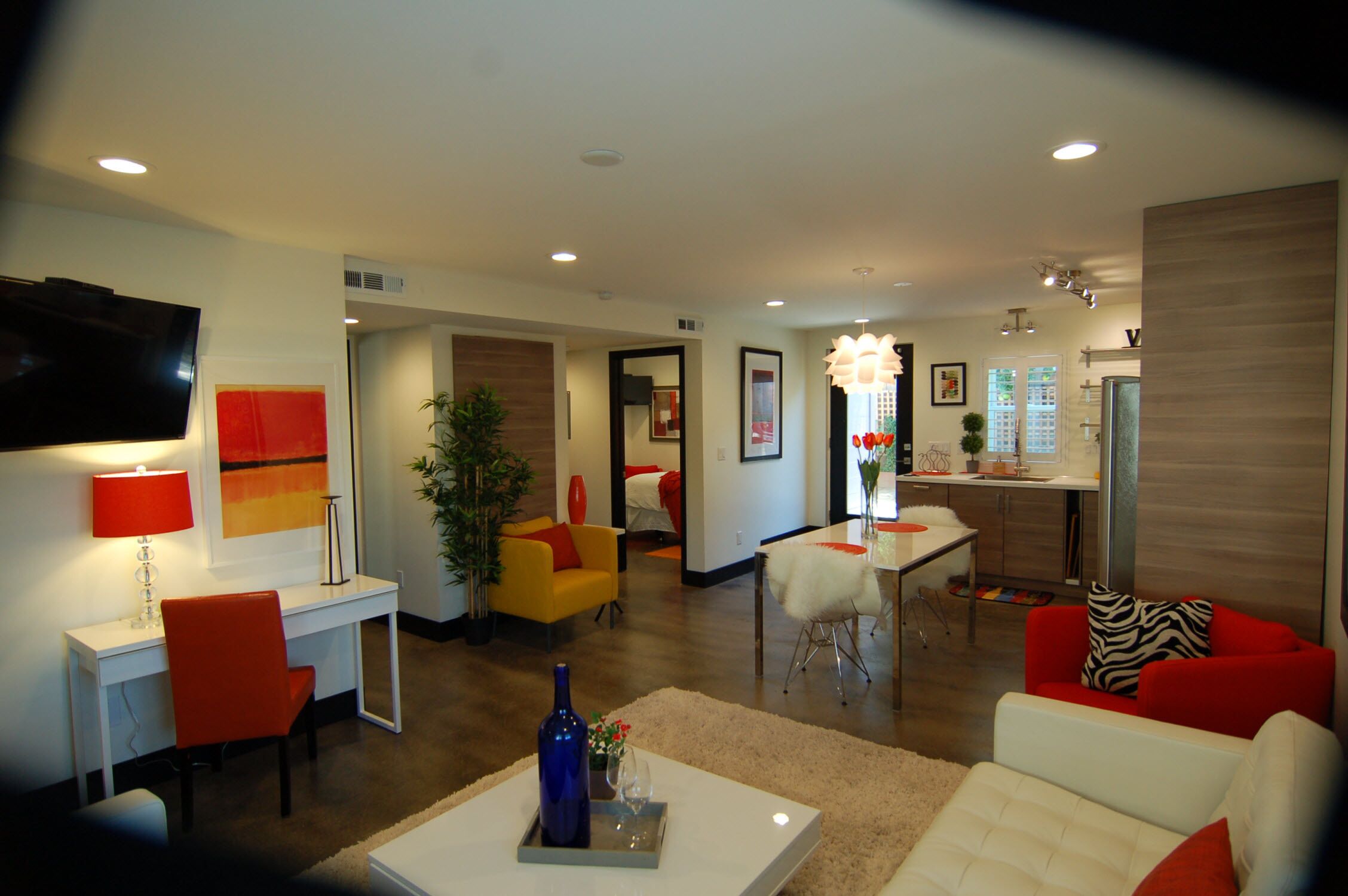 Contemporary Flat  W/gentleman's Vineyard - 1 Block To Downtown Napa! Non-hosted - Napa, CA
