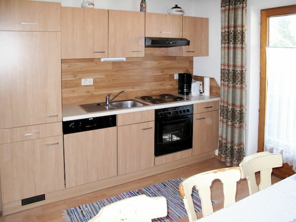 Joli Appartement Pour 8 Personnes Avec Tv, Balcon Et Parking - Zillertal