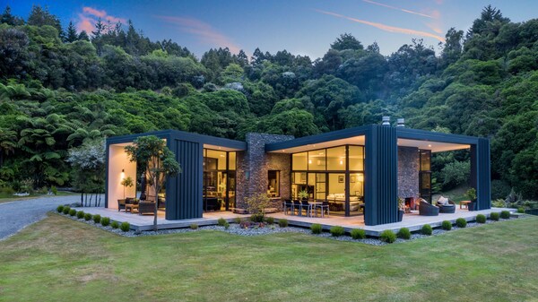 Jewel Of Akatarawa - Upper Hutt
