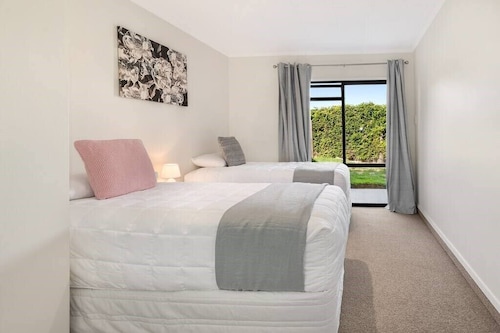 Stay At Queenstown - Avalon Views 2 Bedrooms - Queenstown