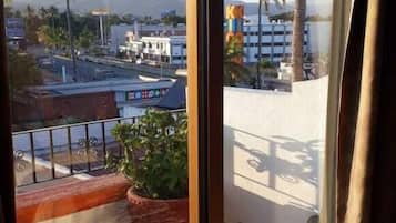 Quarto Duplo Familiar, 2 camas de casal | Terraço/pátio interior