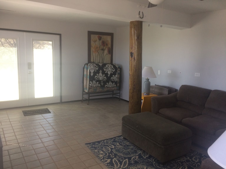 My-hers Place! King Bed 3 Miles To Downtown. - 프레스컷