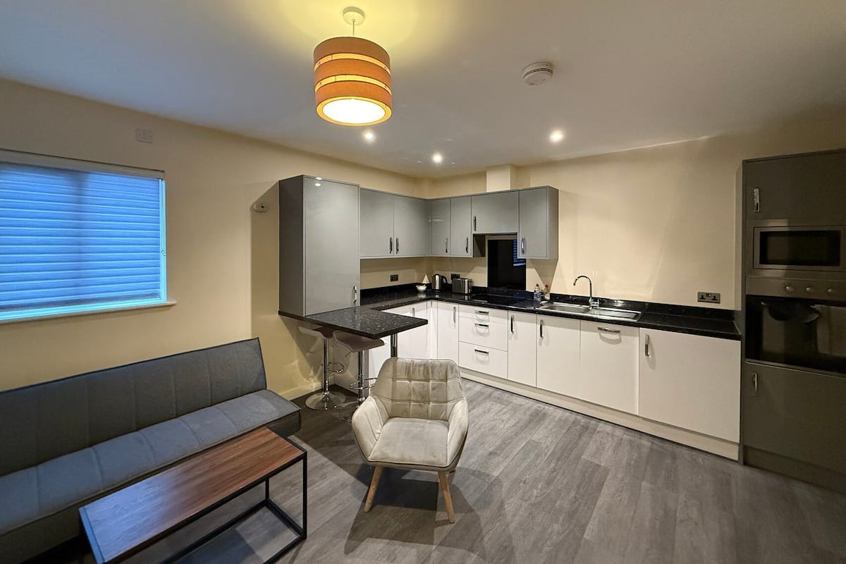 Apartamento superluxo, 1 quarto | Escrivaninha, espaço de trabalho para notebook