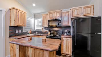 Casa de Campo Deluxe | Cozinha privada | Uma cafeteira/bule