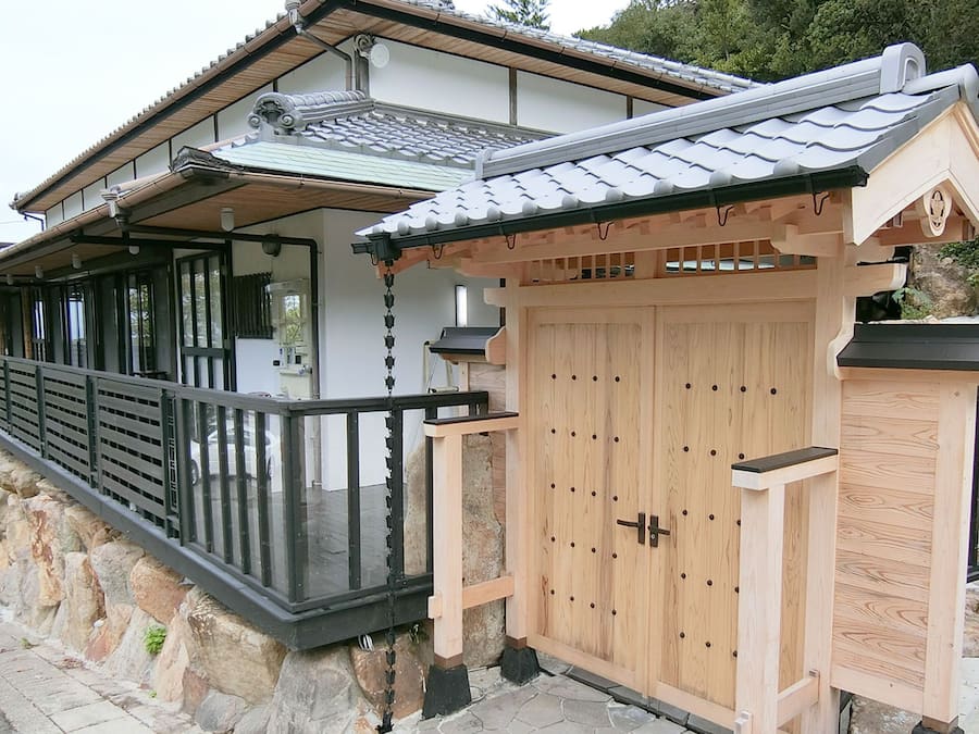 Fachada da propriedade