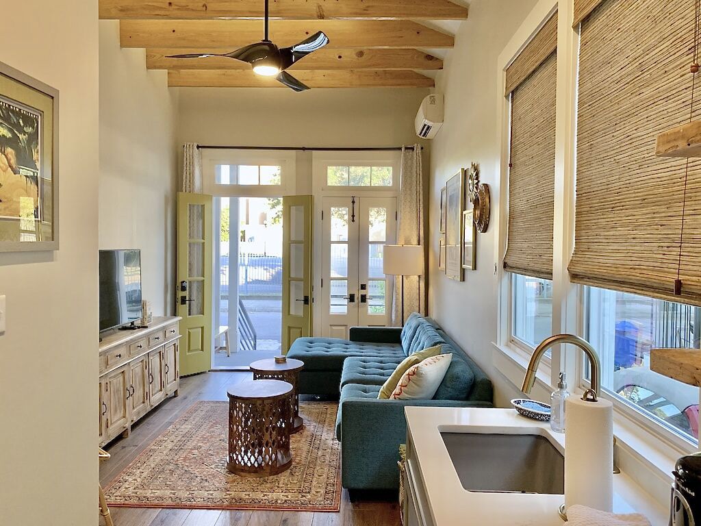 Charming New Orleans Bungalow Steps From French Quarter - New Orleans, LA