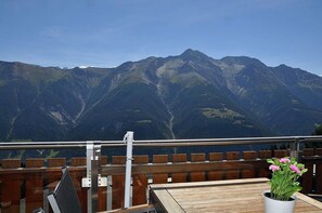 Apartamento, 2 quartos | Vista para a montanha
