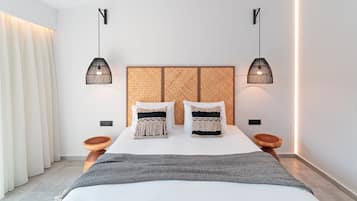 Quarto Duplo ou Twin Superior, varanda | Roupa de alta qualidade, camas de colchão pillowtop, cofre no quarto