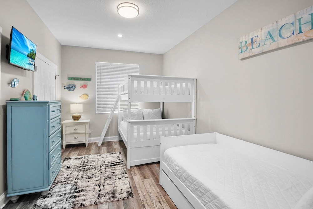 Townhome With Pool, Steps From Siesta Key Beach & Shops! - Tarpon Villa - Siesta Key, FL