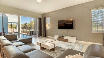 Villa (7786LL Ultimate Reunion Home) | Sala | TV de ecrã plano