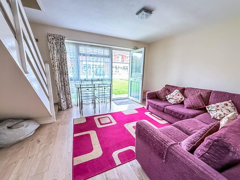 Great 3 Bed Chalet To Hire In Hemsby, Ref 18201b - Norfolk