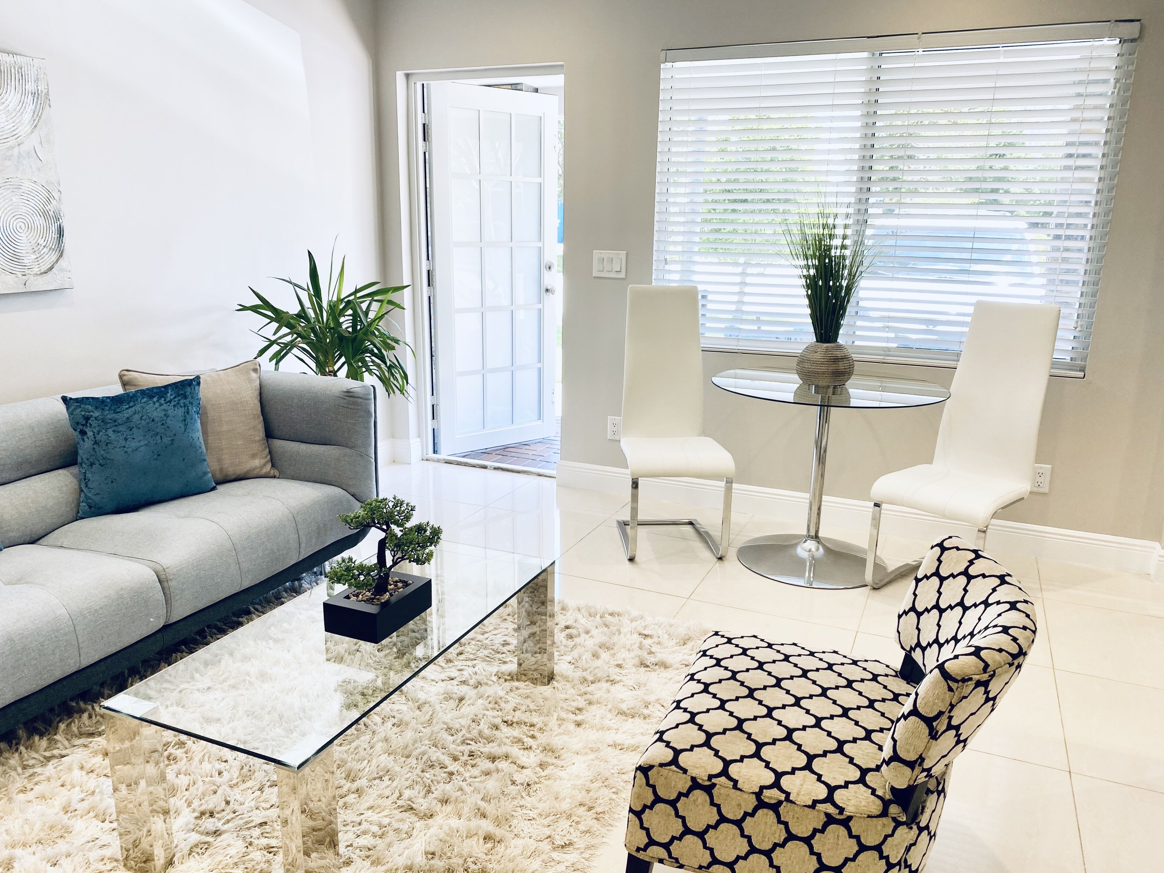 Now Also Month To Month Luxury Vacation Rental - 3 Minutes Walk To The Beach - Pompano Beach, FL