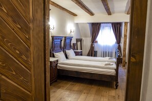 Quarto Duplo ou Twin Comfort | Com mobília individualizada, roupa de cama fornecida