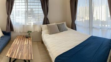 Quarto standard, para não fumantes, vista para a cidade (Semi-Double, 6th Floor) | Cortinas blackout, ferros/tábuas de passar roupa, Wi-Fi de cortesia