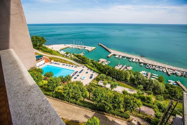 Hotel Capo Est - Marcas