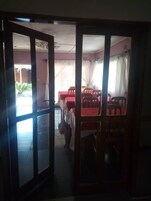 Café da manhã, almoço e jantar; local e internacional 