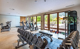 Equipamento de fitness no quarto