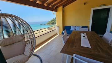 Apartamento, 2 quartos, varanda, vista para a montanha | Terraço/pátio interior