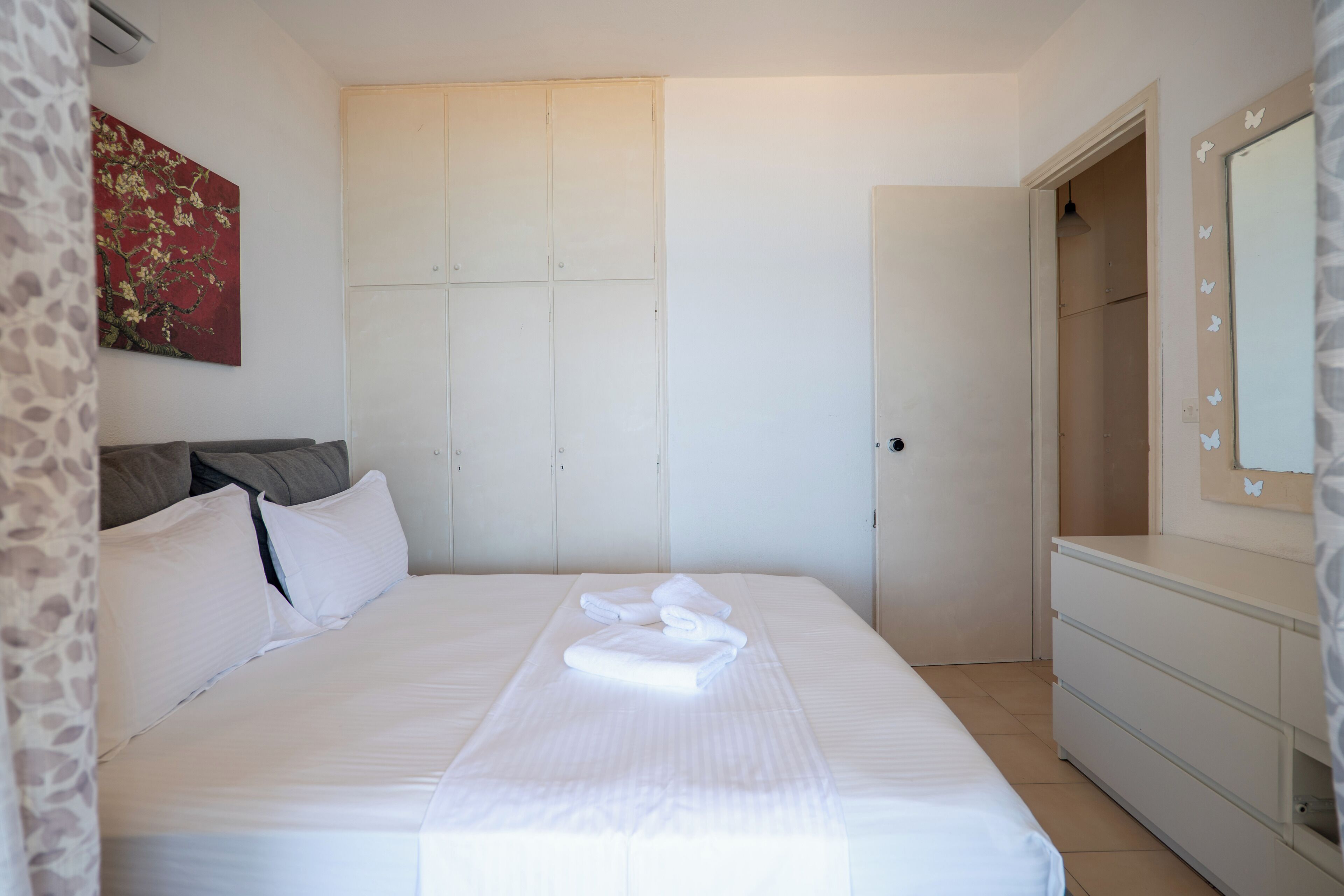 Apartamento, 2 quartos, varanda, vista para a montanha | 3 quartos, ferro/tábua de engomar, roupa de cama fornecida 