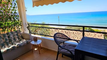 Apartamento, 1 quarto, fumadores, vista para a montanha | Varanda