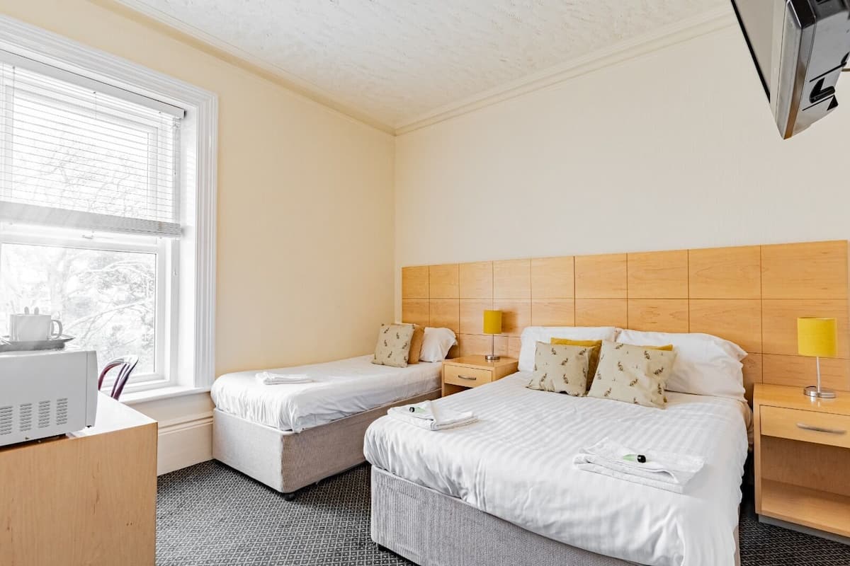 Quarto triplo standard