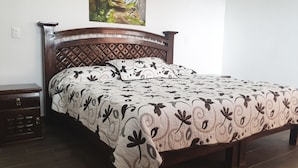Quarto Superior | Wi-fi grátis, roupa de cama fornecida 