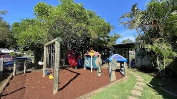 Área de recreio para crianças (ao ar livre)