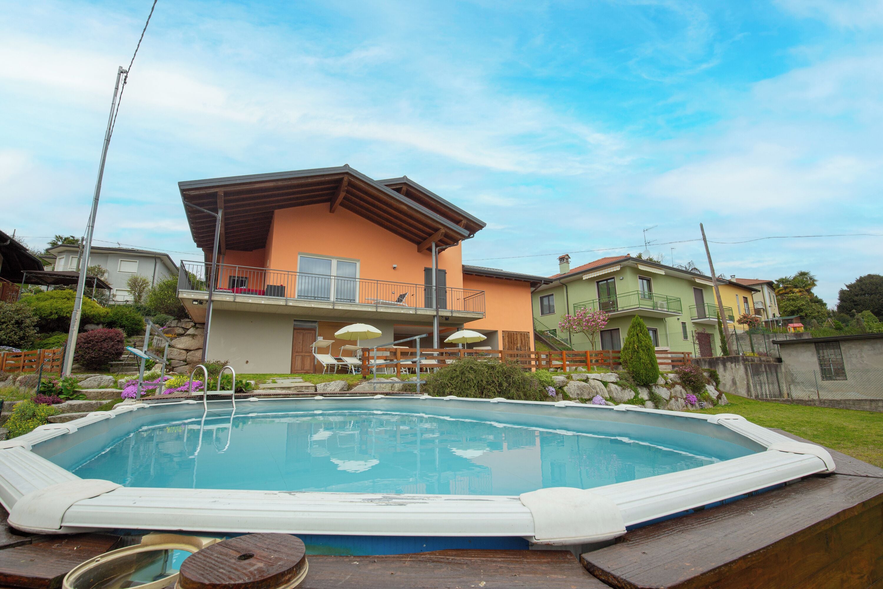 Piscina externa sazonal