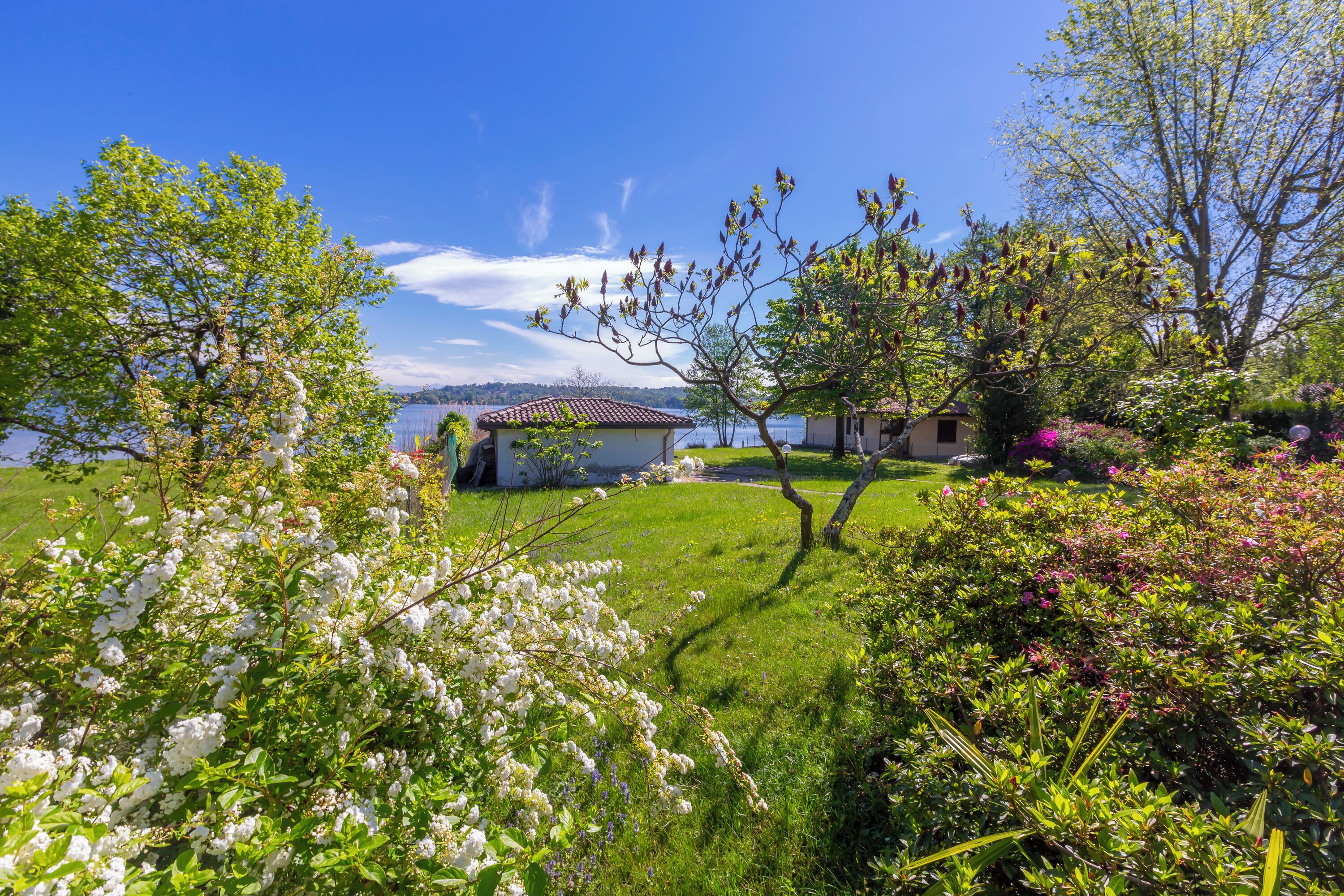 Vila família, vários quartos, 2 banheiros, ao lado do lago (Villa Martine Au Bord Du Lac) | Fachada