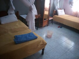 Quarto Deluxe | Secretária, cortinas/cortinados opacos, Wi-fi grátis 