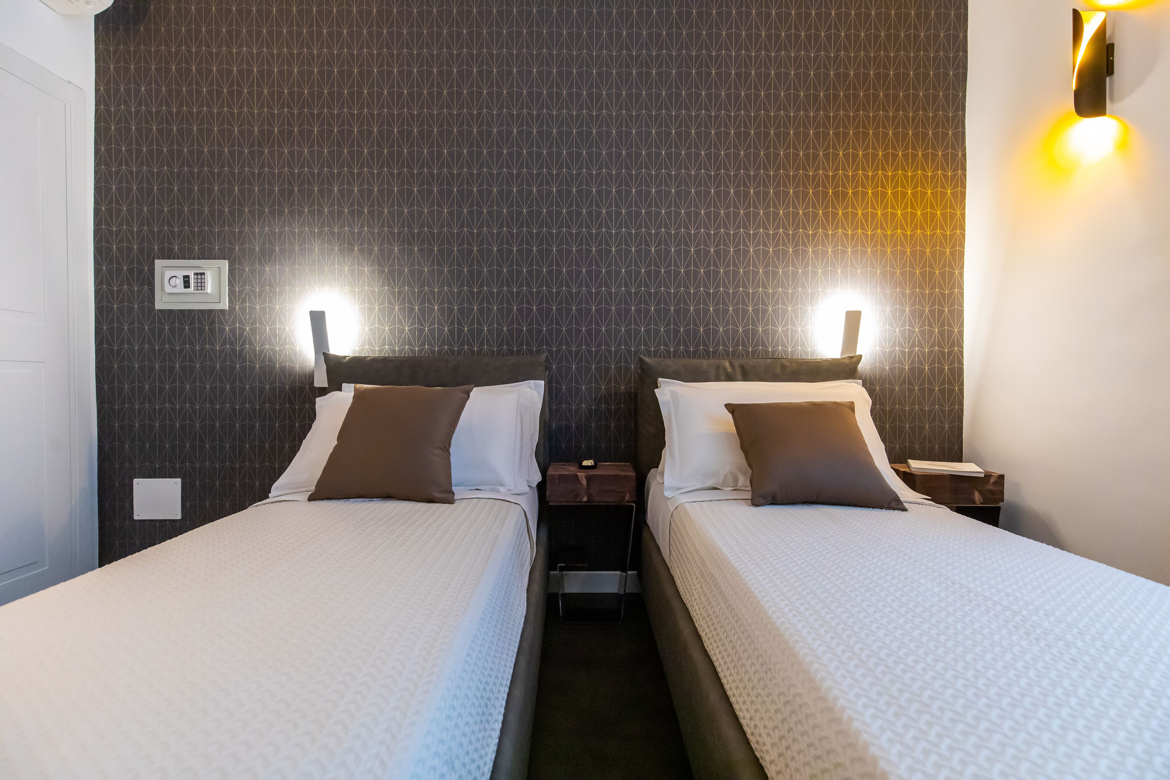 Quarto casal ou duplo clássico, vista para a cidade | Roupas de cama premium, edredons de pluma