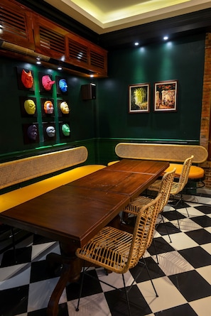 Pequenos-almoços, almoços e jantares servidos