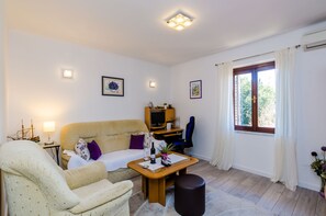 Apartamento (One Bedroom Apartment with Terrace) | 1 quarto, ferros/tábuas de passar roupa, Wi-Fi de cortesia