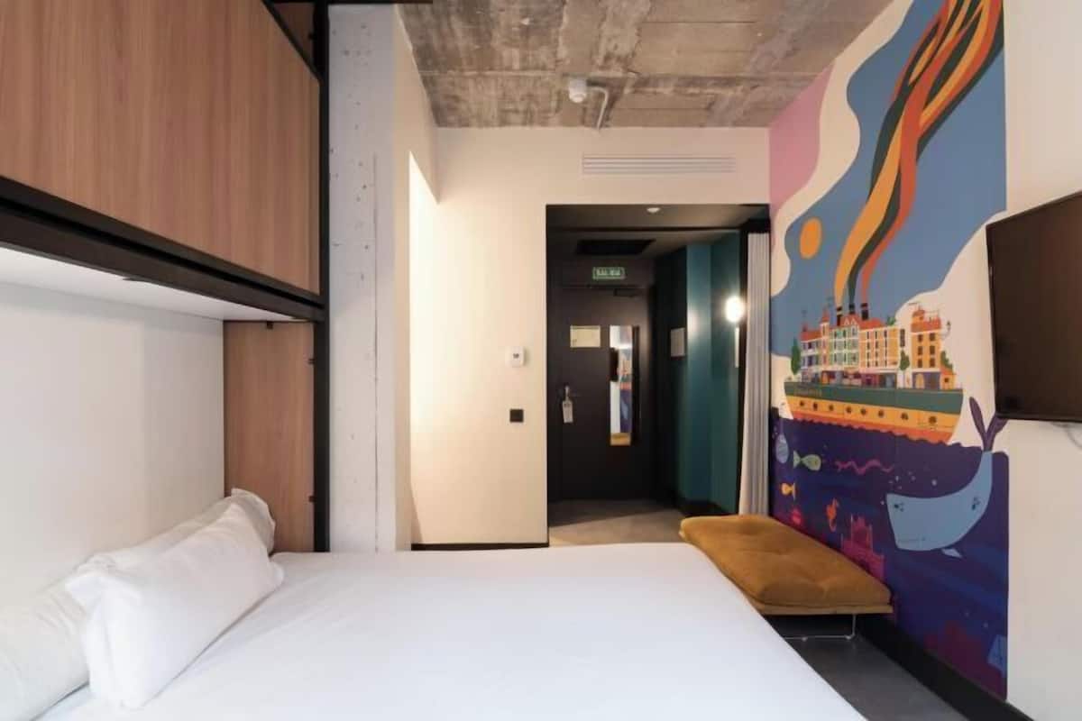 Quartos insonorizados, Wi-fi grátis, roupa de cama fornecida 