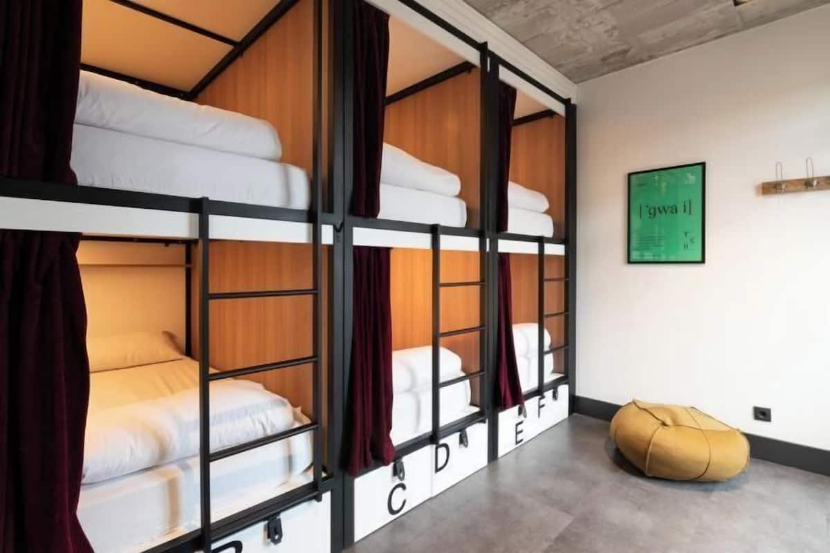 Quartos insonorizados, Wi-fi grátis, roupa de cama fornecida 