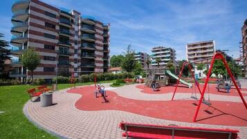 Área de recreio para crianças (ao ar livre)
